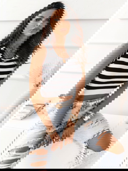 Topy damskie - czarne, białe, sportowe | Pakuten