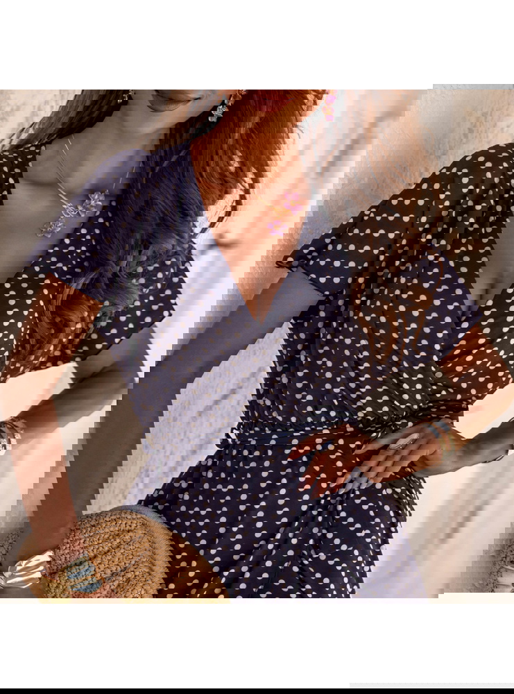 Wzorzysta sukienka z przekładanym dekoltem Taddea - O18 - dostępna już ...